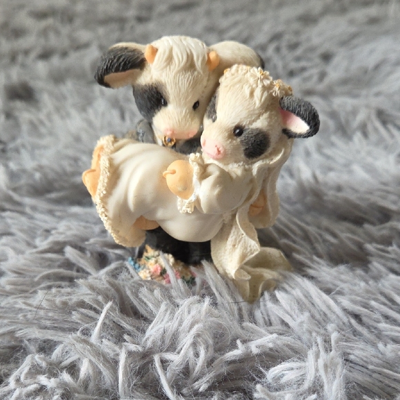 Mary's Moo Moos | Art | Marys Moomoos Bride Groom Figurine | Poshmark